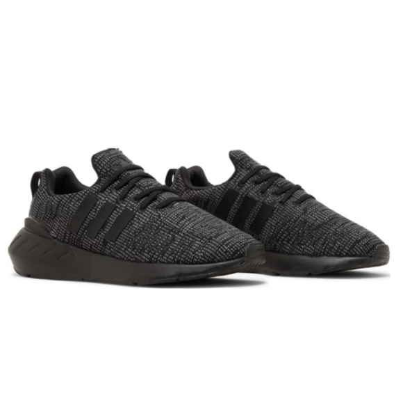 adidas | Shoes | Nwot Adidas Swift Run 22 In Marled Black Grey Sz 7 ...